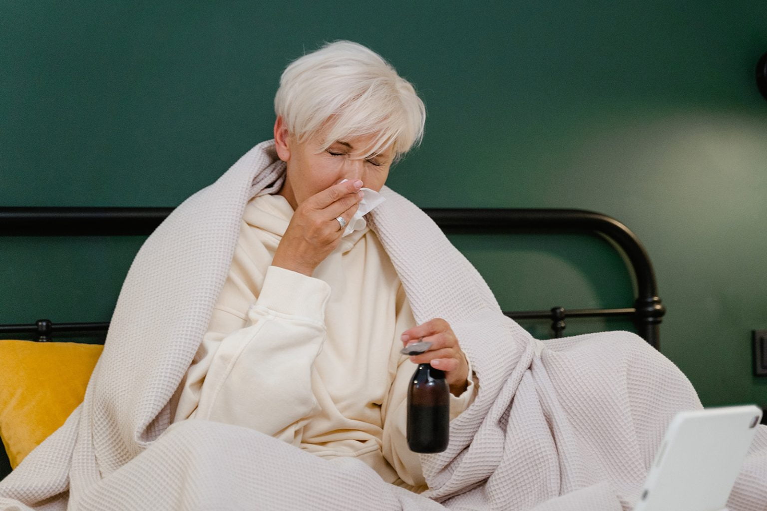 6 Tips and Tricks for Seniors to Combat the Common Cold